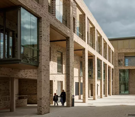 Residência em Great Kneighton por Proctor e Matthews Architects