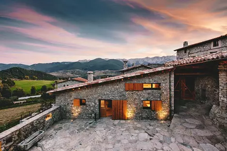 Rehabilitación en la Cerdanya av Dom Arquitectura