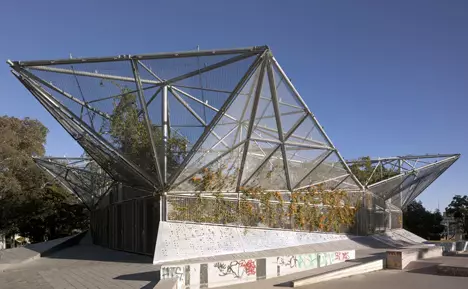 Waterloo Jugendfamilien- und Gemeindezentrum von Collins und Turner_dezeen_13