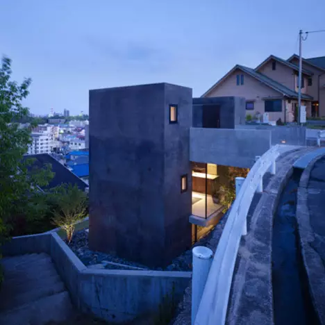 Haus in Fukuyama von Suppose Design Office