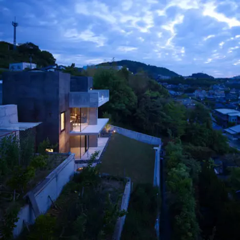 Haus in Fukuyama von Suppose Design Office