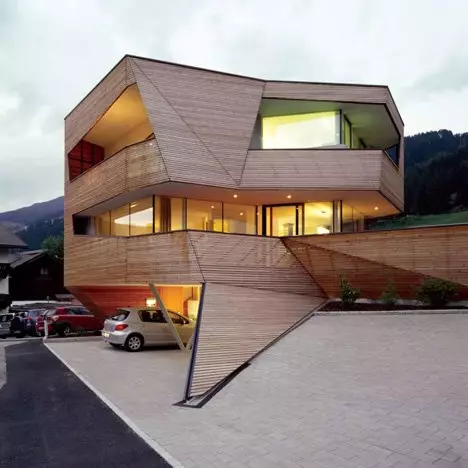 Cube House di Plasma Studio