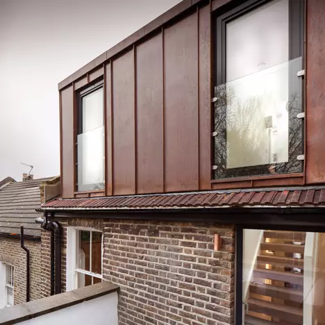 Dachausbau zu East London Flat von Poulsom Middlehurst