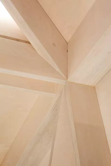 Skala von Ply von NOJI Architects