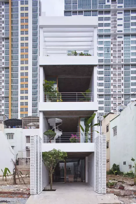 ANH House by Sanuki + Nishizawa