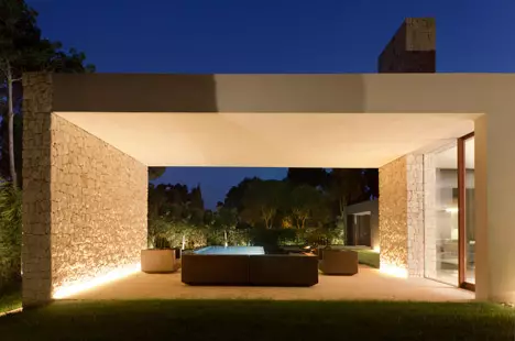 Casa El Bosque מאת Ramon Esteve Estudio