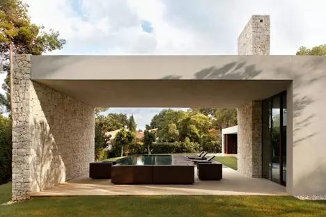 Casa El Bosque dening Ramon Esteve Estudio