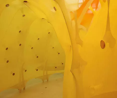 The Edges of the World wolemba Ernesto Neto 88520_6