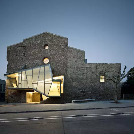 Auditorio da Igrexa do Convento de San Francisco de David Closes