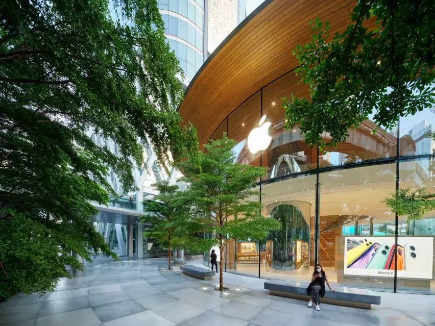 Apple Central World eftir Foster + Partners