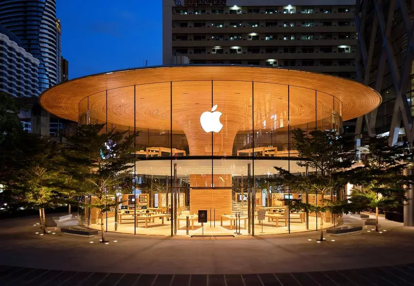 Apple Central World eftir Foster + Partners