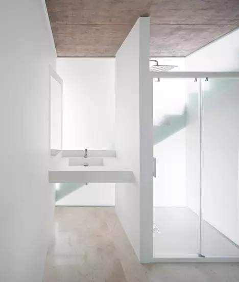 Fuensanta House by Muka Arquitectura