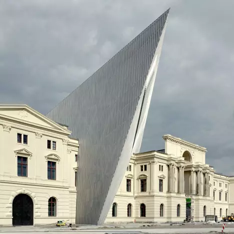 Muzium Sejarah Tentera Dresden oleh Daniel Libeskind