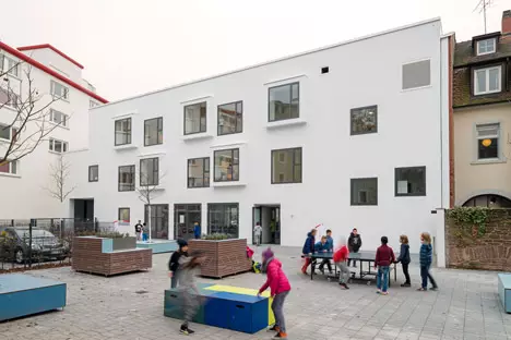 Scoil Ghramadaí i Karlsruhe, an Ghearmáin ag Netzwerk Architekten