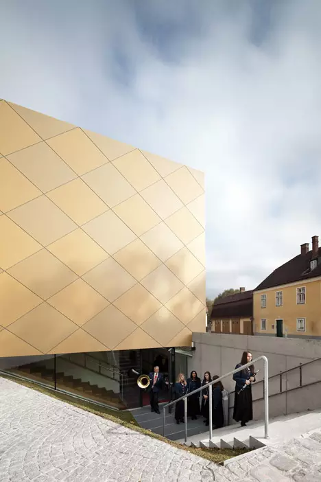 I-Goldstuck-Musikverein-by-Franz-Architekten