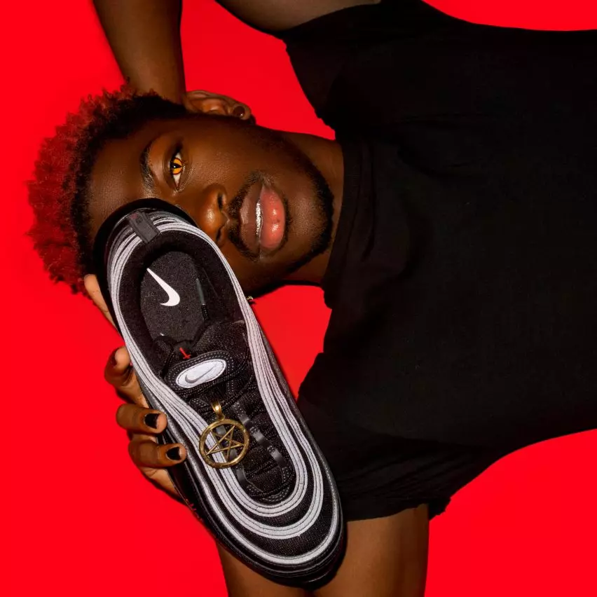 Satan Shoes eftir Lil Nas X og MSCHF