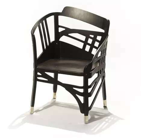 „Ibride“ paslėptos kėdės