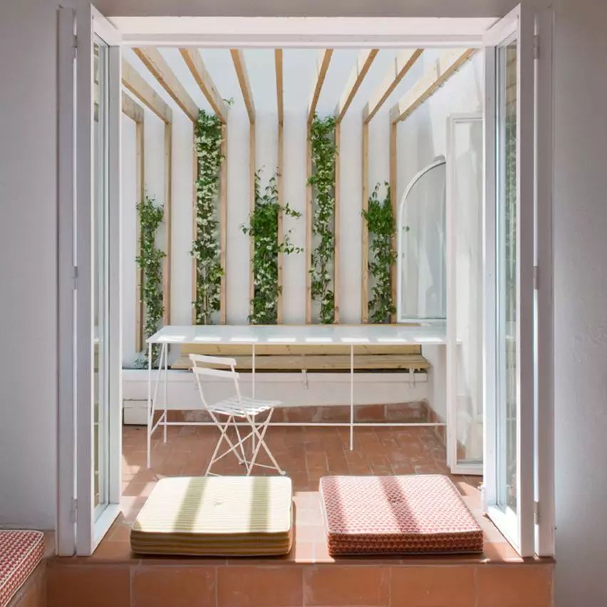 baldosa-apartamentu-barrualdeak-pinterest-dezeen-roundup-04