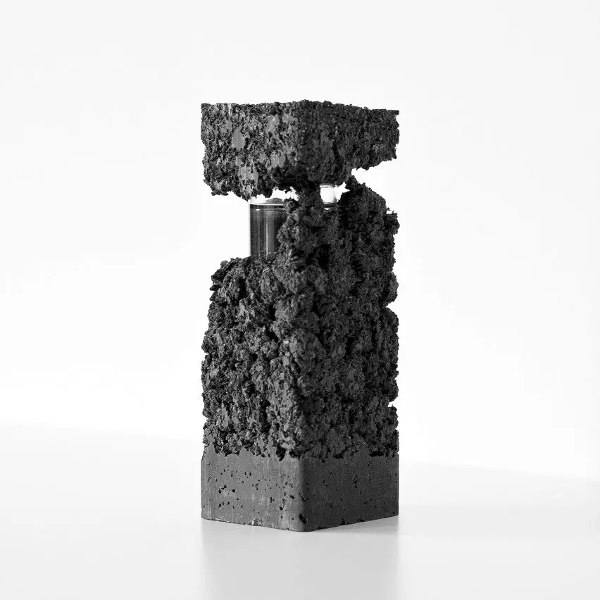 inaccessible-perfume-francesca-gotti-design-miami-products_dezeen_2364_col_1