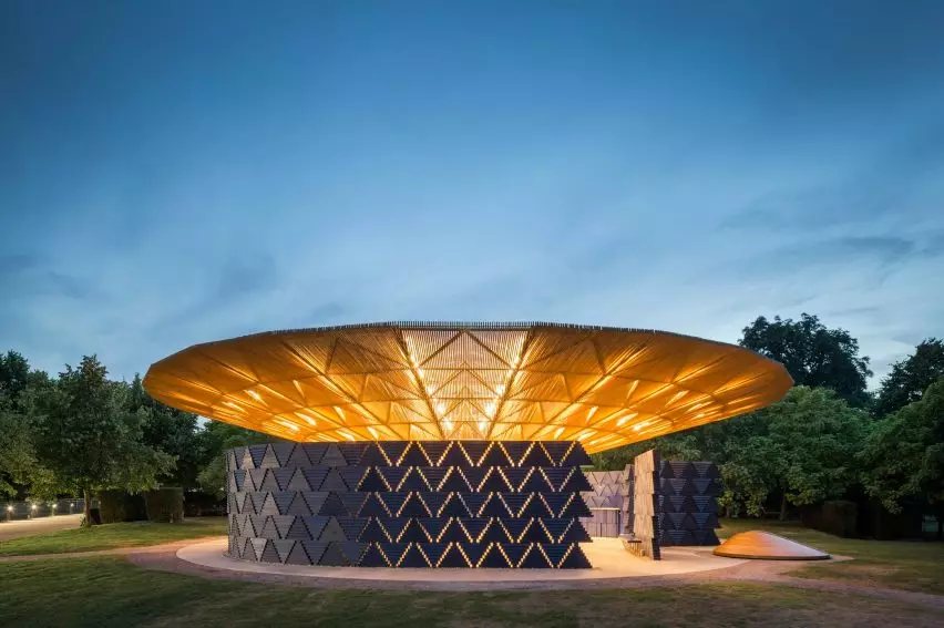 Pavilionul Serpentine Diébédo Francis Kéré 2017