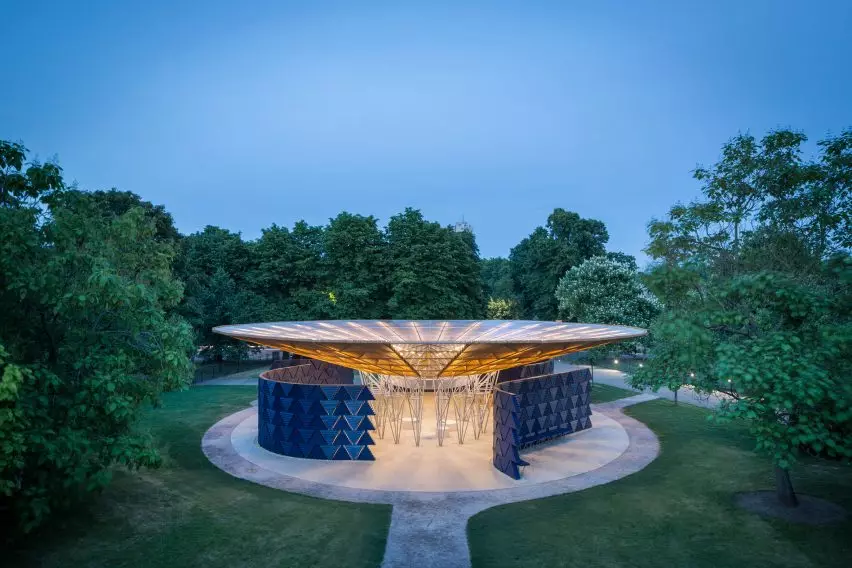 Pavilionul Serpentine Diébédo Francis Kéré 2017