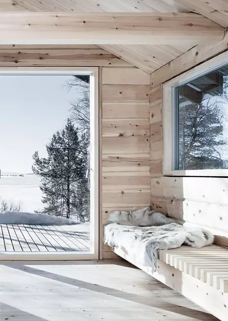 Cabin ntawm Femunden los ntawm Aslak Haanshuus Arkitekter