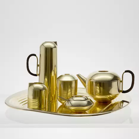 Form Téi Set vum Tom Dixon