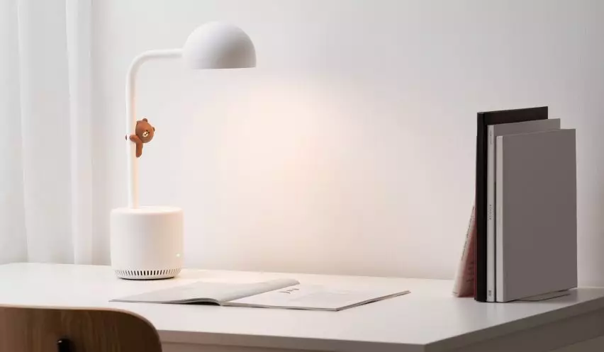 Clova Lamp uşaqlara kitab oxuyan süni intellektlə işləyən işıqdır